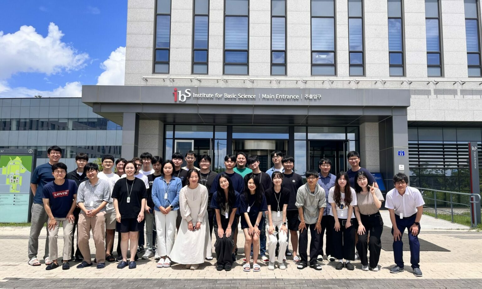 An interview with CI Jae Kyoung Kim has been uploaded to the official ...