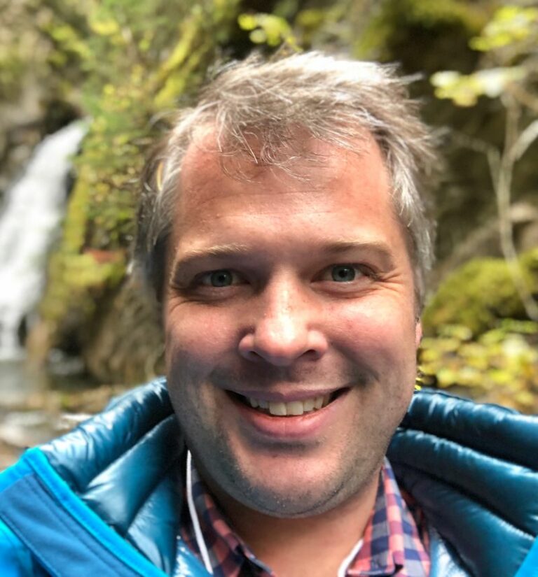 Welcome a new visiting research fellow, Prof. Jay Newby! 새로운 방문 연구원 Jay ...