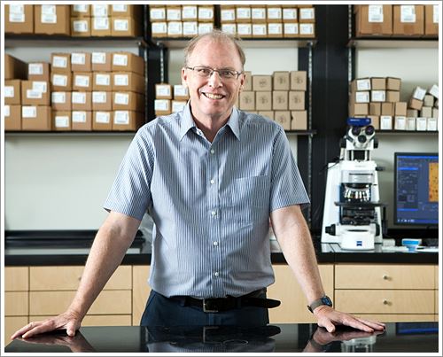 Rodney S. Ruoff being awarded the "James C. McGroddy Prize for New ...